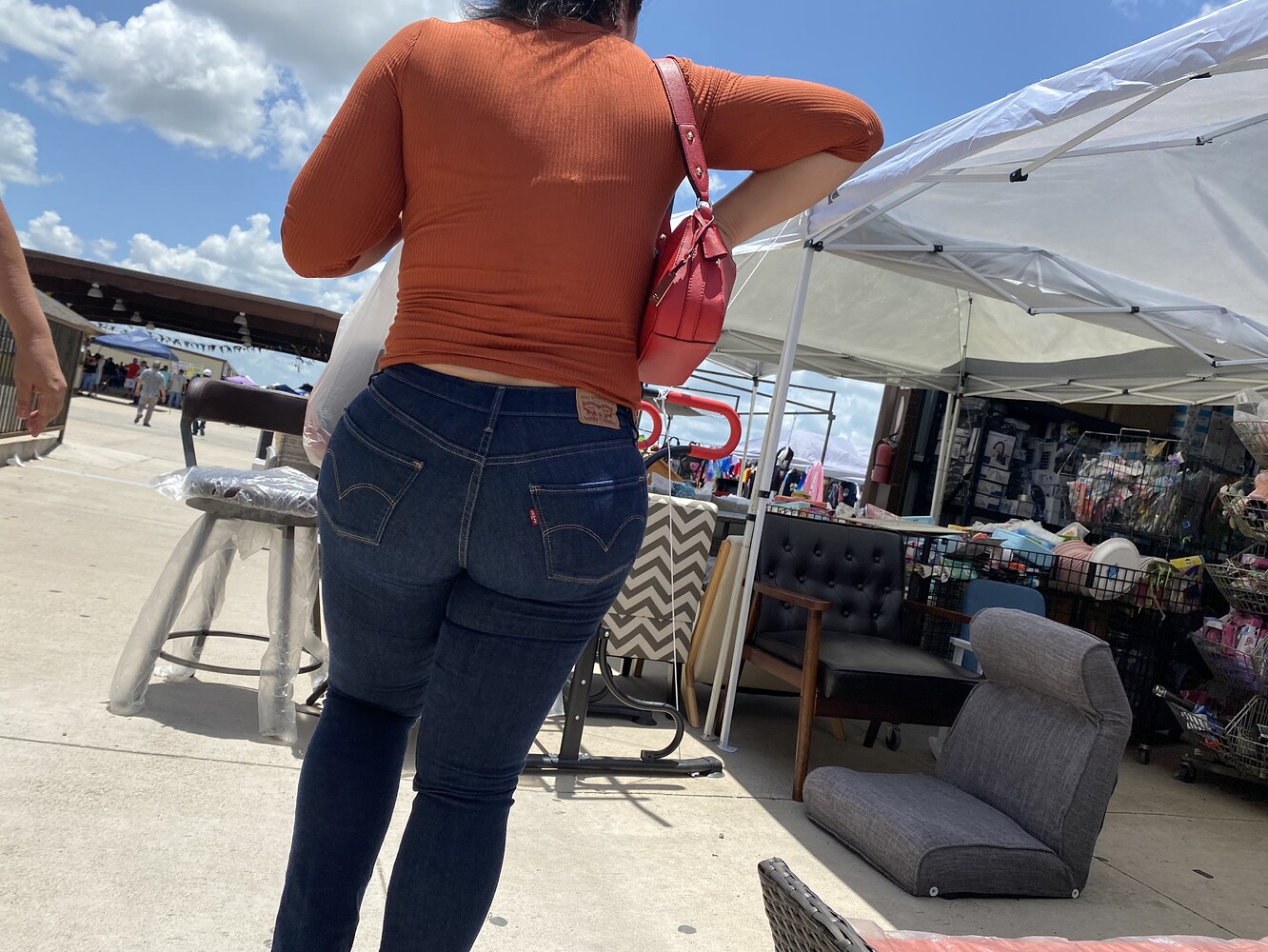These Mexican girls built differently 🍑 - Tight Jeans - Forum