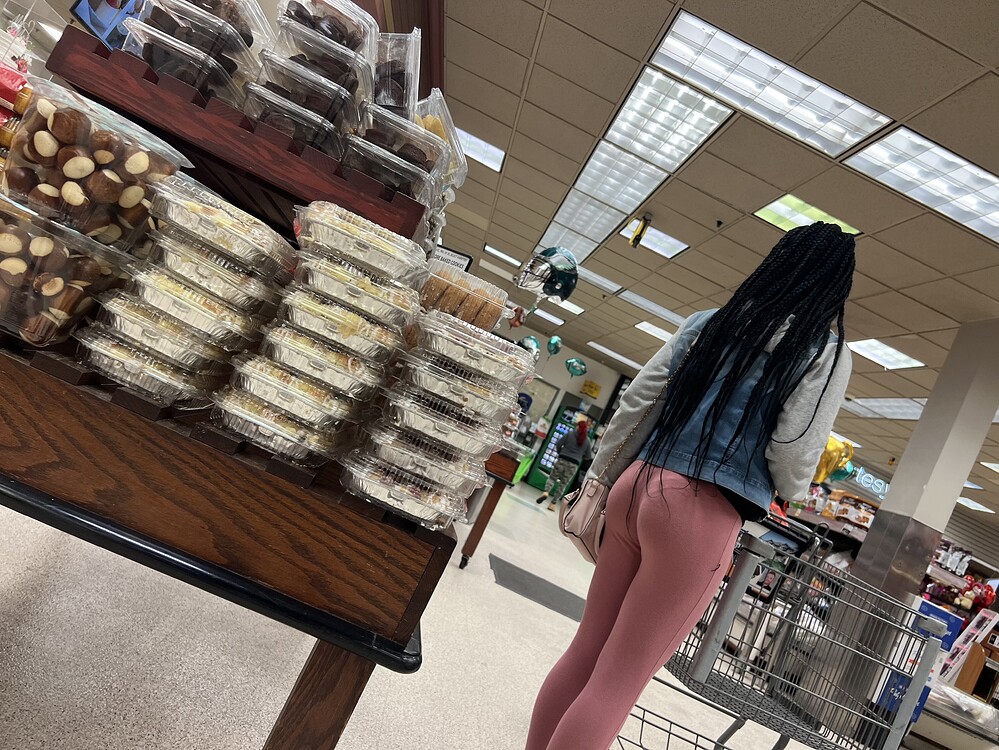 Slim thick pyt with vpl. (OC) - Spandex, Leggings & Yoga Pants - Forum