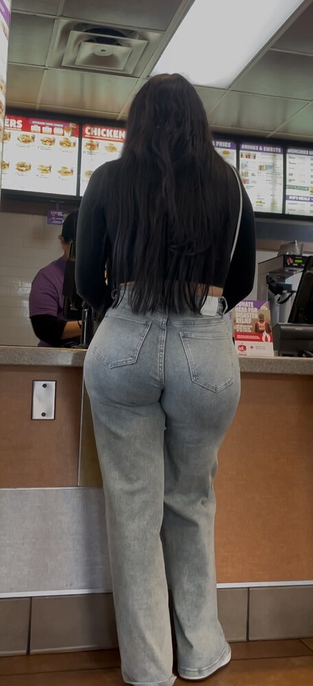 Mexican BBL in Jeans - Tight Jeans - Forum