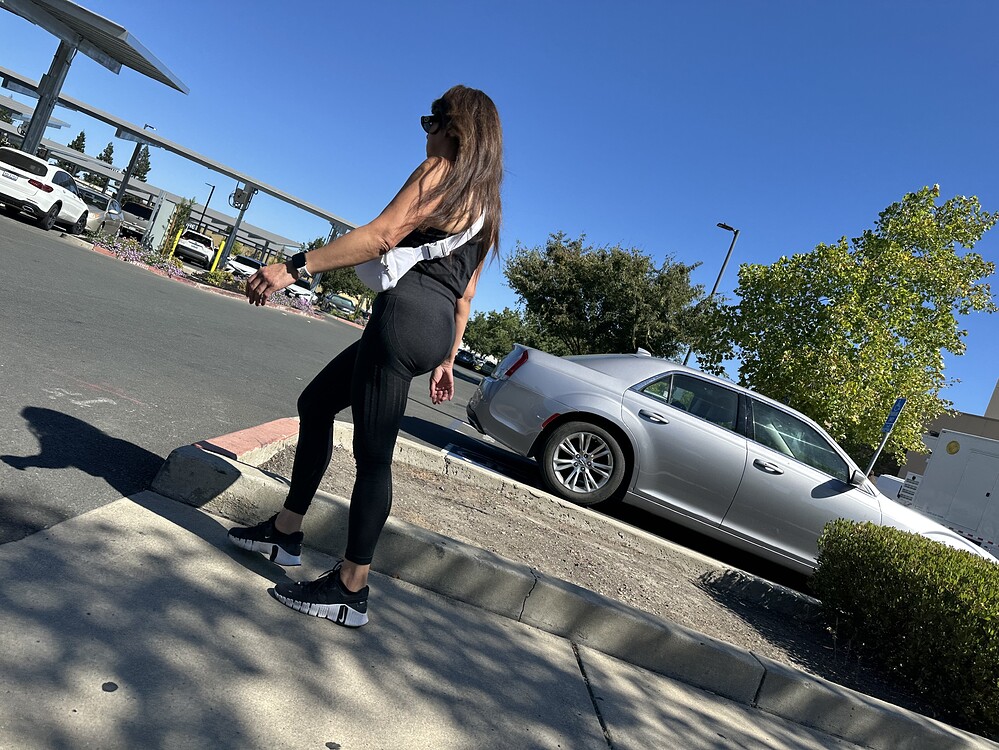 Fit Cougar milf with bbl - Spandex, Leggings & Yoga Pants - Forum