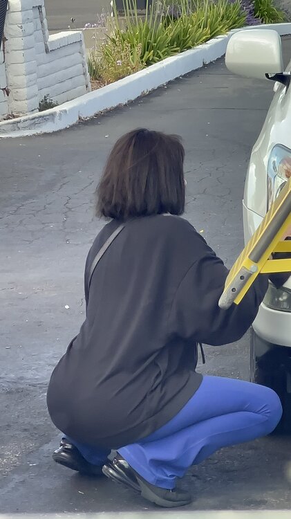 Beautiful brunette (car wash) 🔥 - Spandex, Leggings & Yoga Pants - Forum