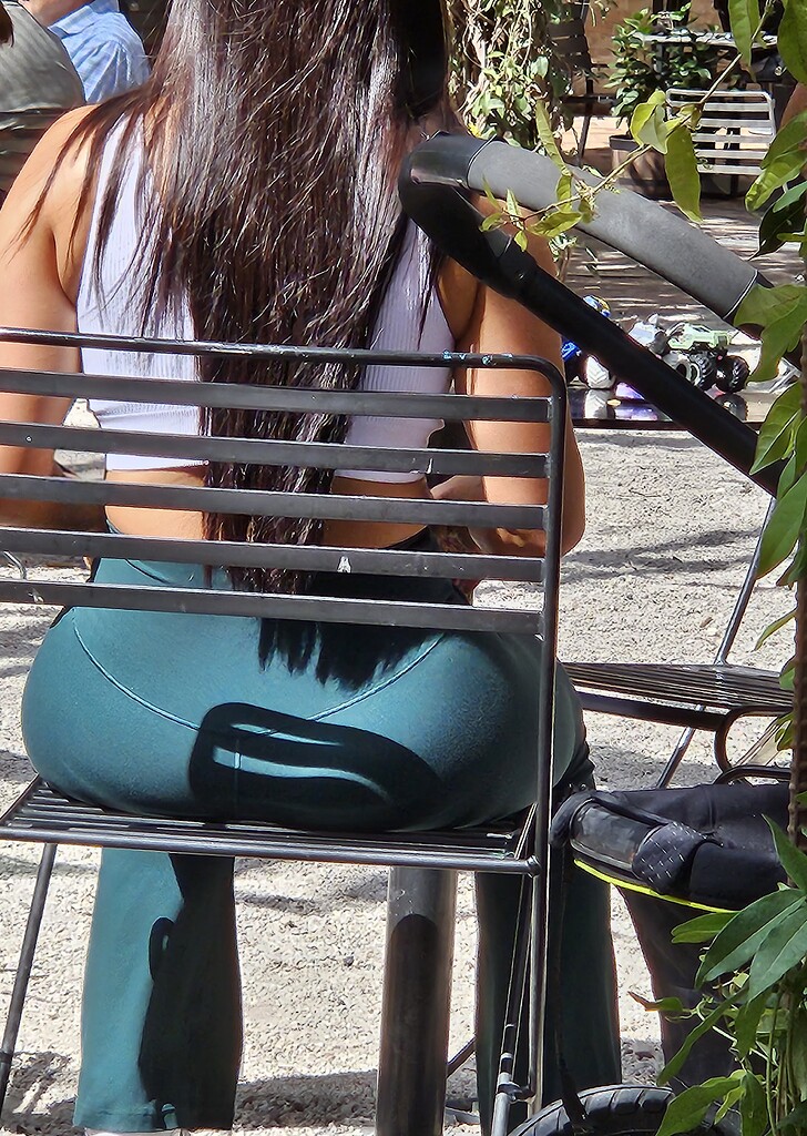 Beautiful Latina Mom Spandex Leggings And Yoga Pants Forum