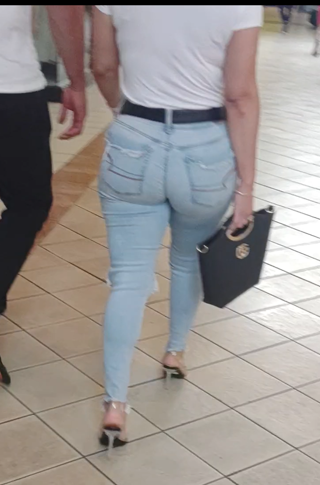 Plump Phat Ass Latina Filling Jeans Tight Jeans Forum