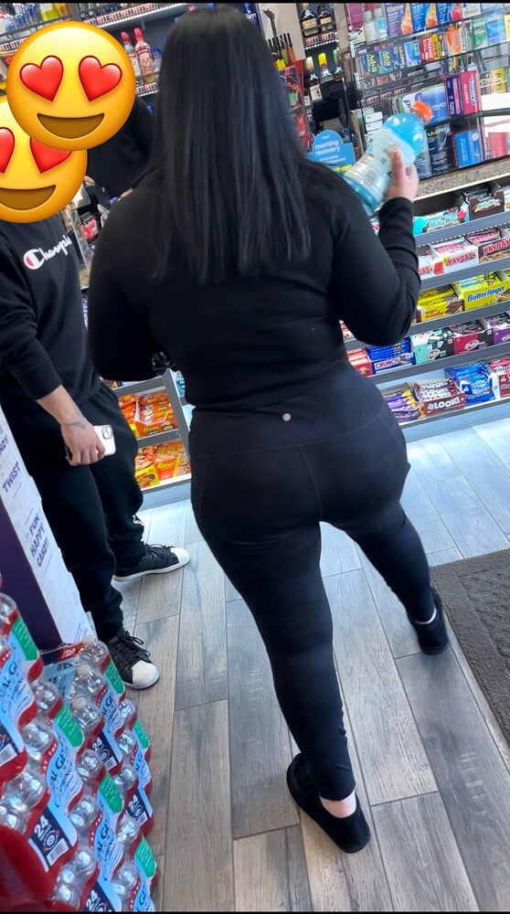 Thicc PAWG butterface in Leggings (OC) - Spandex, Leggings & Yoga Pants ...