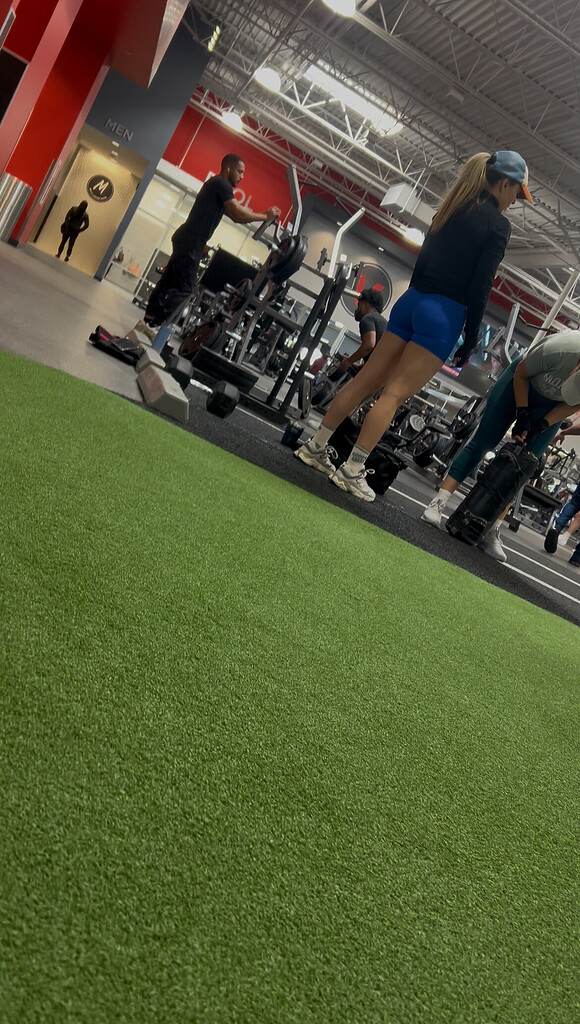 Fit Latina working out in blue spandex shorts - Spandex, Leggings ...