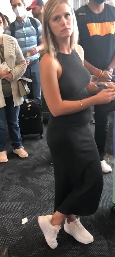 Stunning Tight Bubble Butt Pregnant Blonde With Hard Nips