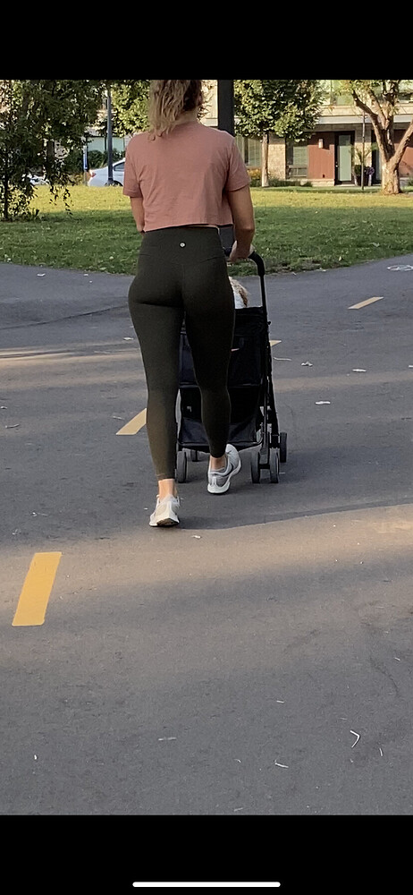Slim Thick White Girl Spandex Leggings And Yoga Pants Forum