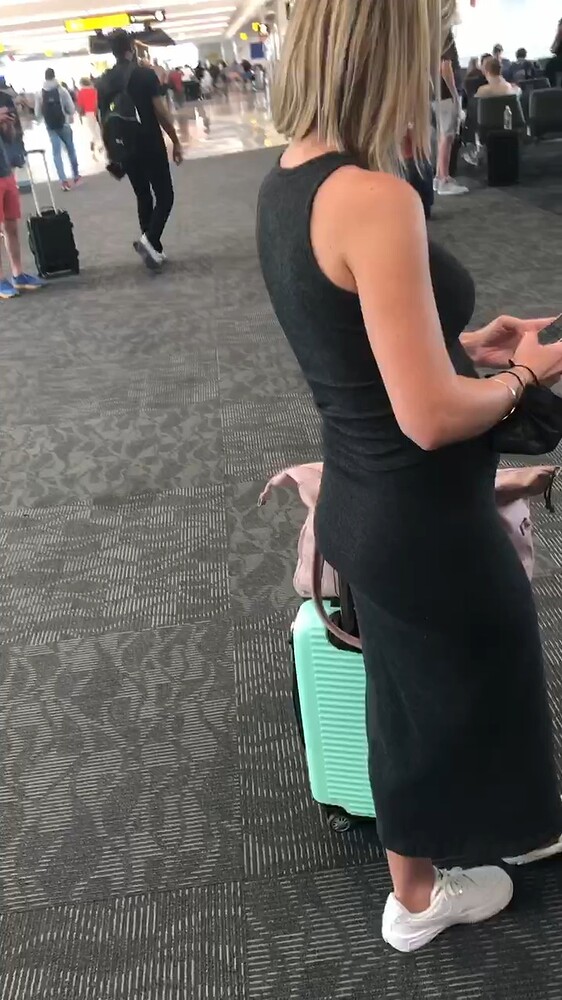 Stunning Tight Bubble Butt Pregnant Blonde With Hard Nips