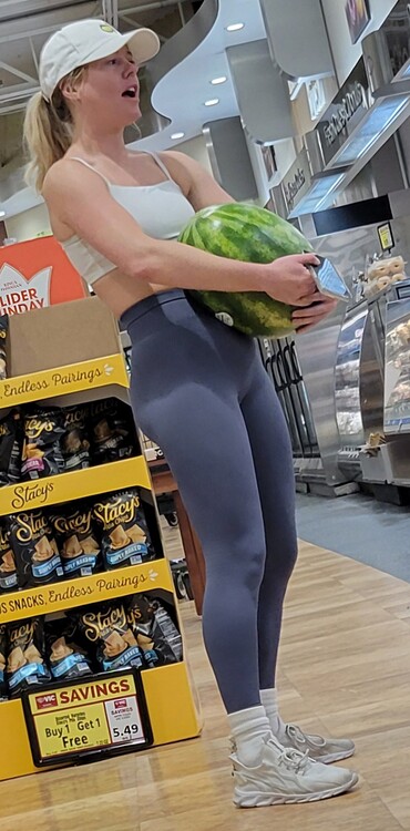 Tight leggings grocery store baddies [OC] - Spandex, Leggings & Yoga Pants - Forum