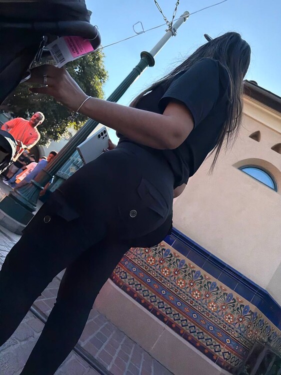 Amazing bbl! - Spandex, Leggings & Yoga Pants - Forum