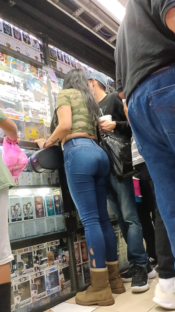 Que buen culo latino - Tight Jeans - Forum