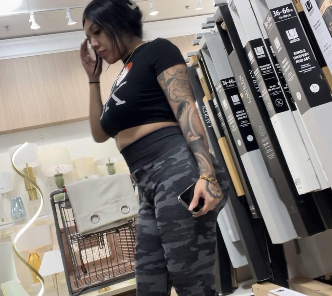 Beautiful tatted Latina with “P” shaped body (OC) - Spandex, Leggings ...