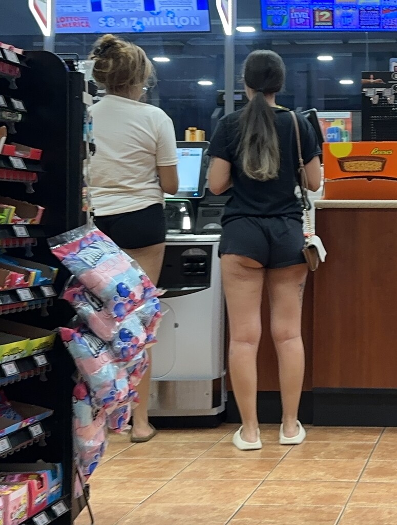 Dumpy Dump Feel Free To Add Short Shorts And Volleyball Forum