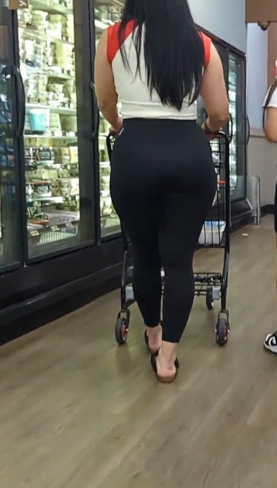 Big Ol' Culo at the store VTL - Spandex, Leggings & Yoga Pants - Forum