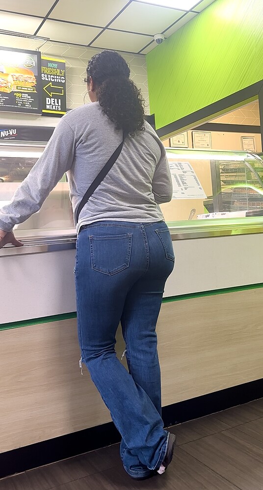 FRESHLY BAKED BUNS… at Subway - Tight Jeans - Forum