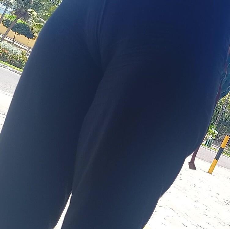 Friend hungry insane cameltoe closeup (OC) - Tight Jeans - Forum