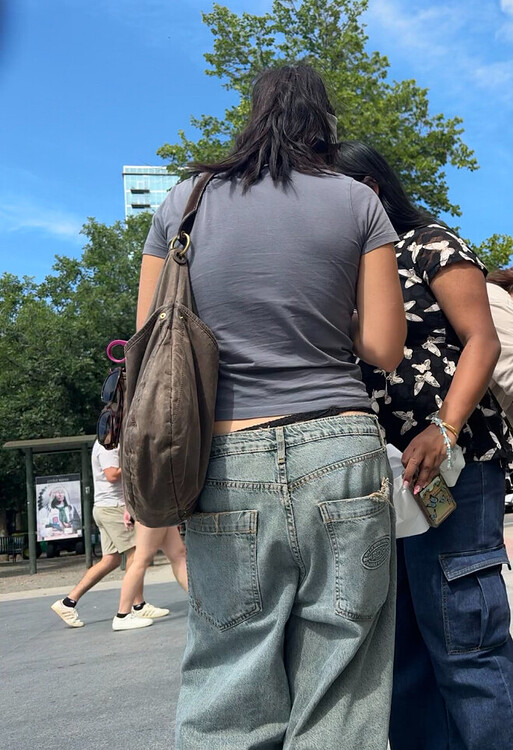 Music festival (thong slip) - Tight Jeans - Forum