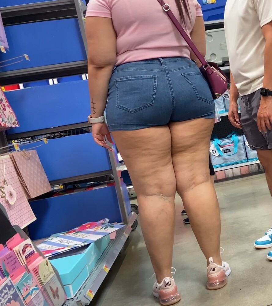 Thick bbw thighs in short shorts (Not Oc) - Short Shorts & Volleyball - Forum