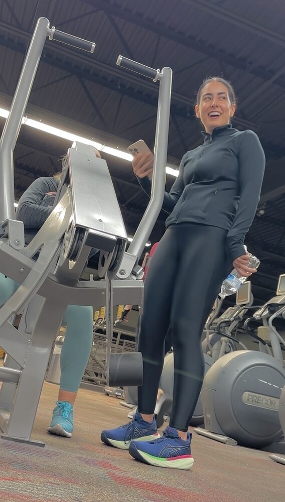 Look who I spotted at the gym today! Sexy Dumpy ass 🥵🍑 - Forum
