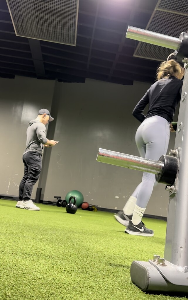 Asian showing her VTL - Spandex, Leggings & Yoga Pants - Forum