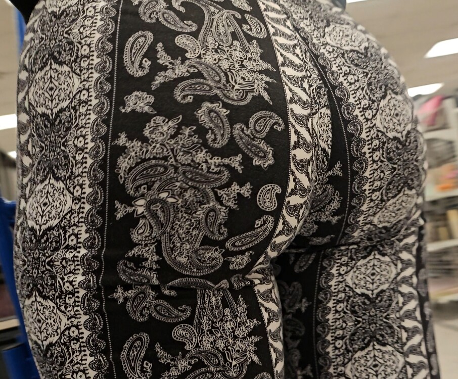 Hot Curly haired wearing the FORBIDDEN (flare print) pants - Forum