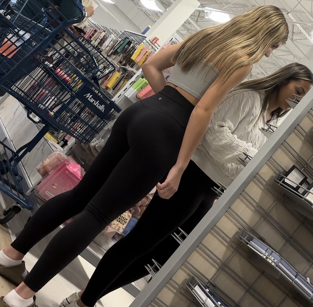 2 Girls Shopping 🍑 In Spandex Leggings Faceshots Page 2 Spandex 0290