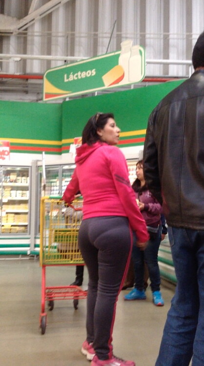 Non Oc Milf Latina Vpl Grocery Store Spandex Leggings And Yoga Pants 8437