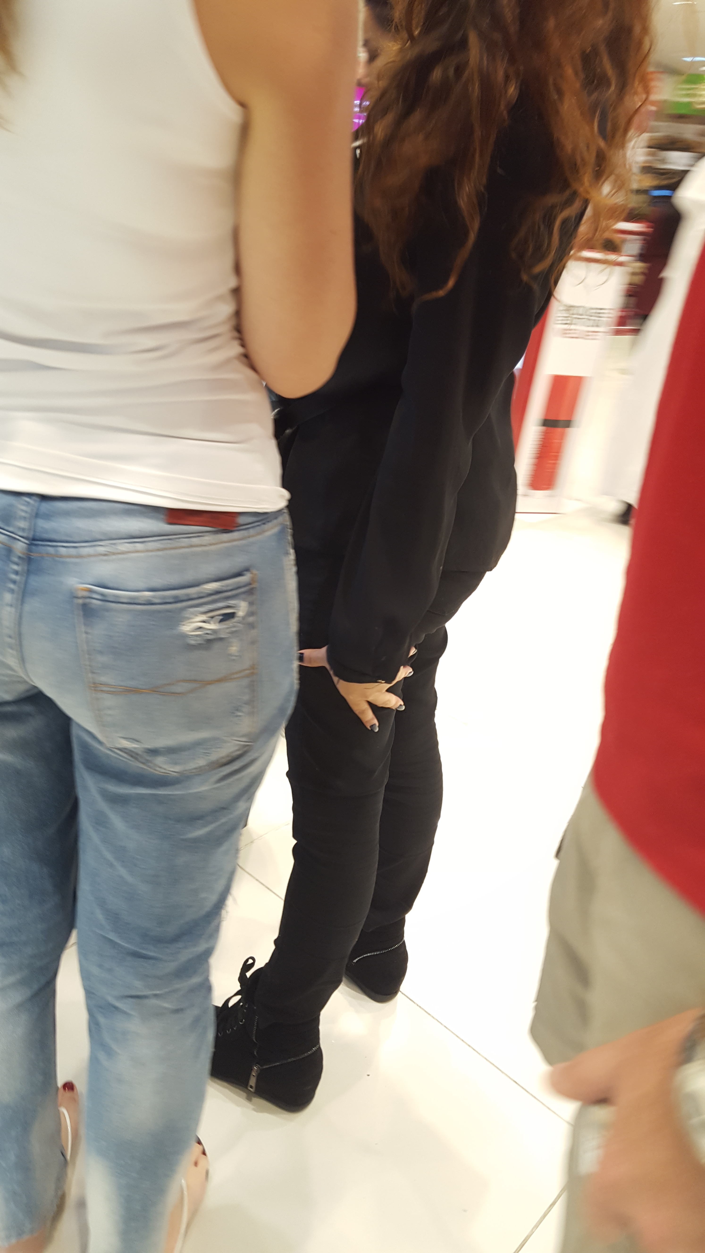 Random creeping - Tight Jeans - Forum