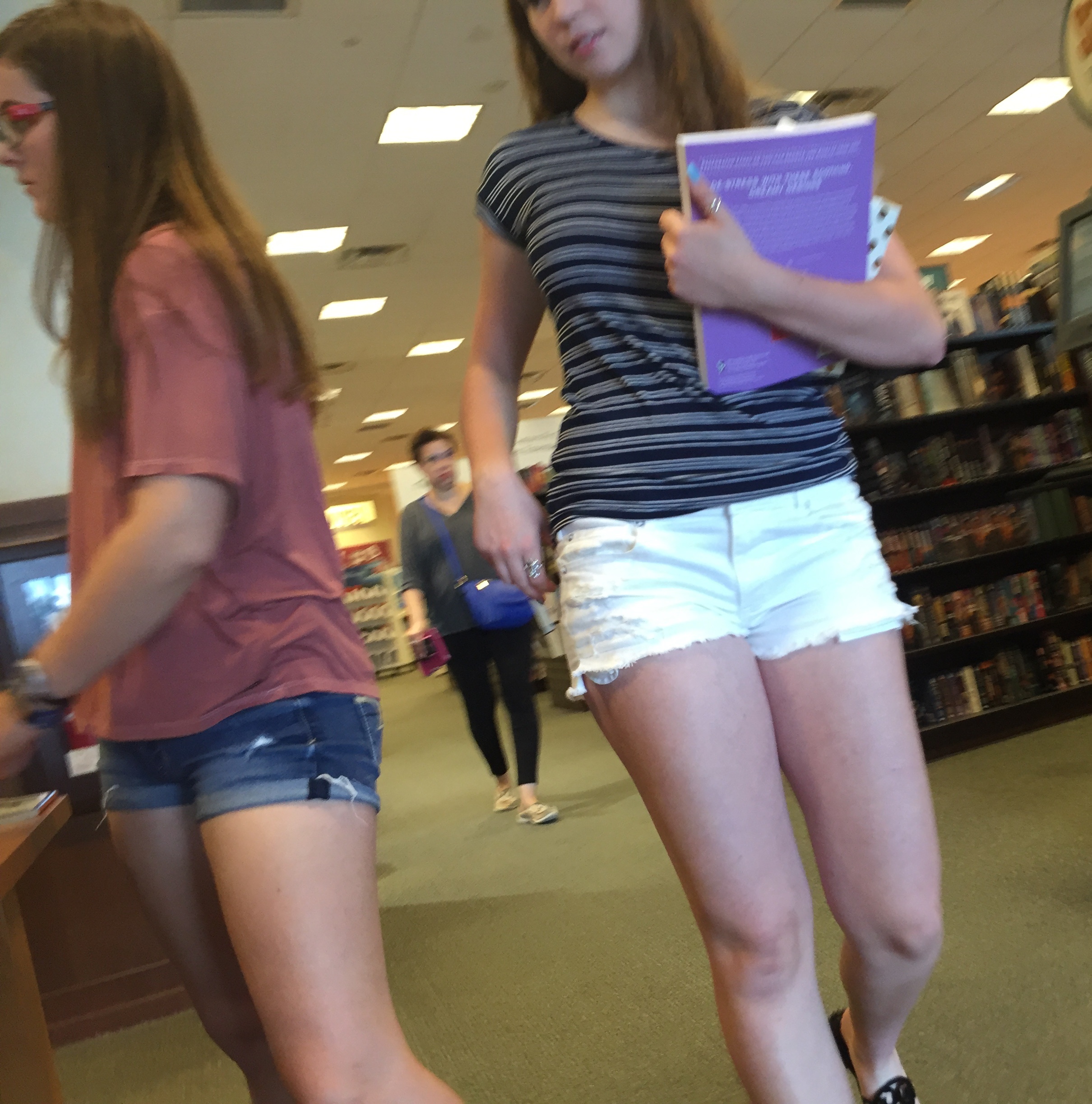 More random mall cuties - Short Shorts & Volleyball - Forum