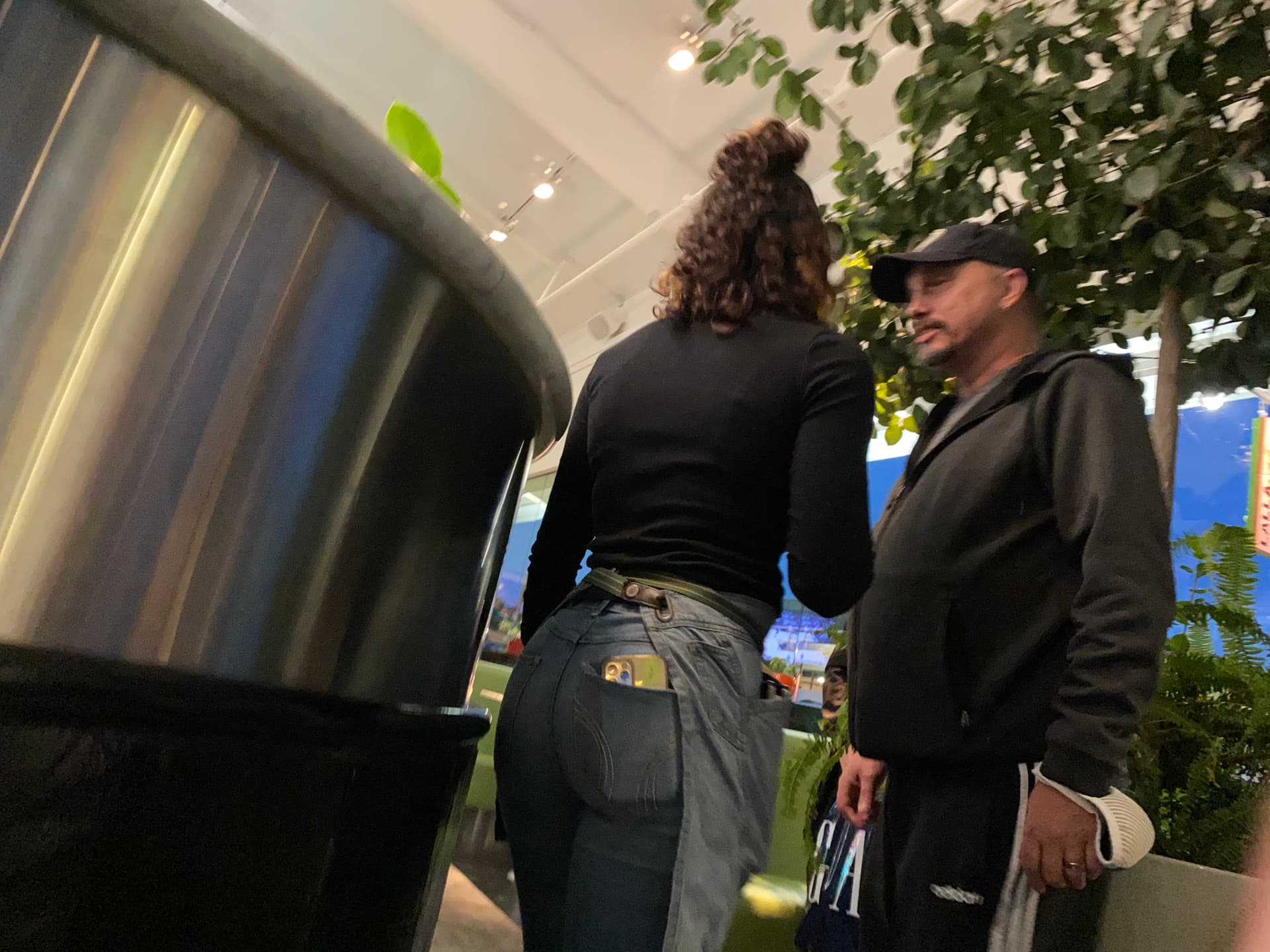 Quick hostess shots. - Forum