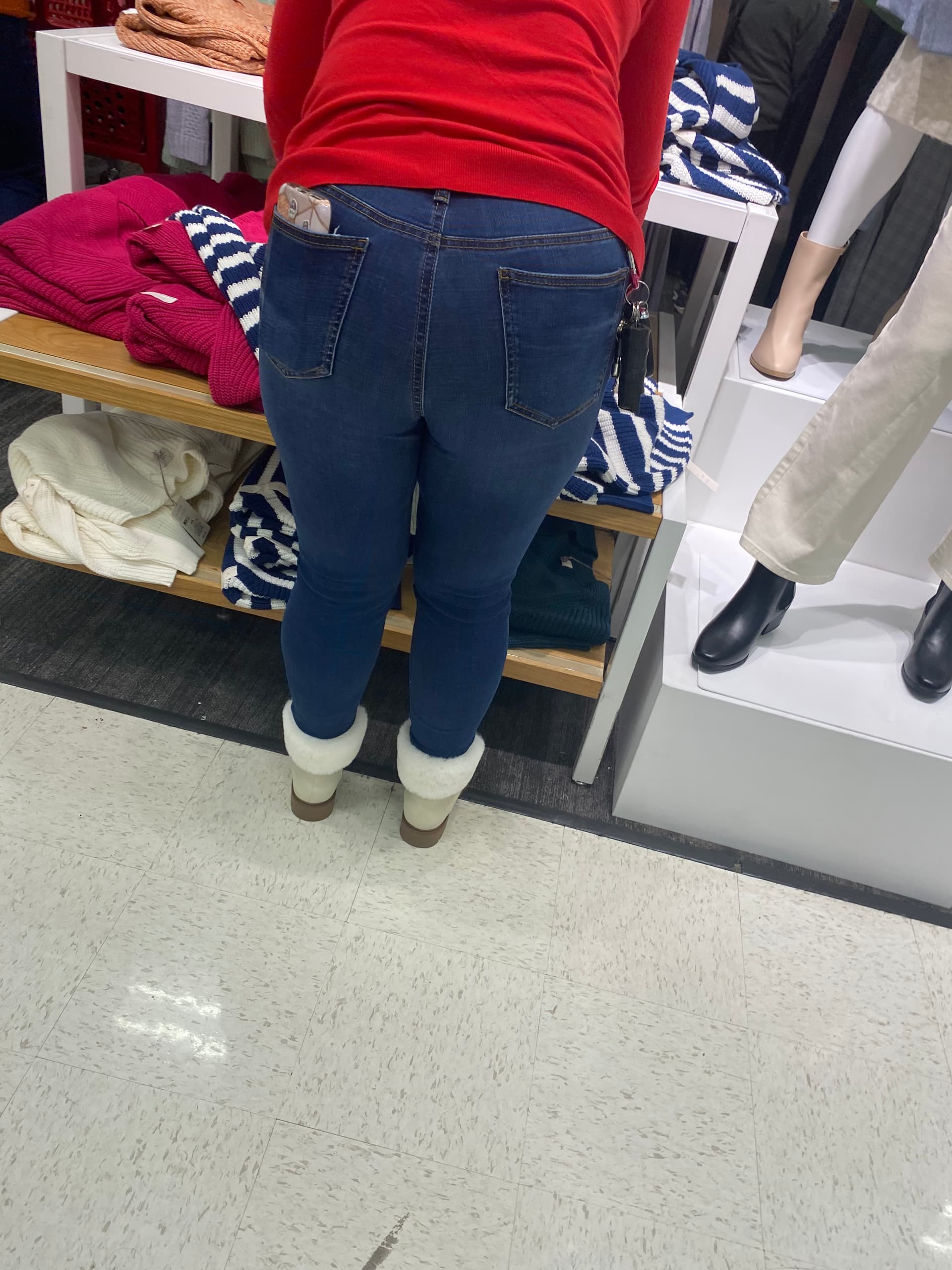 Target worker - Tight Jeans - Forum