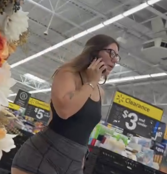 OC WALMART LATINA ASS AMAZING - Short Shorts & Volleyball - Forum
