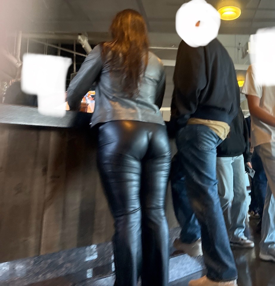 ( OC ) TIGHT LEATHER ASS - Tight Jeans - Forum