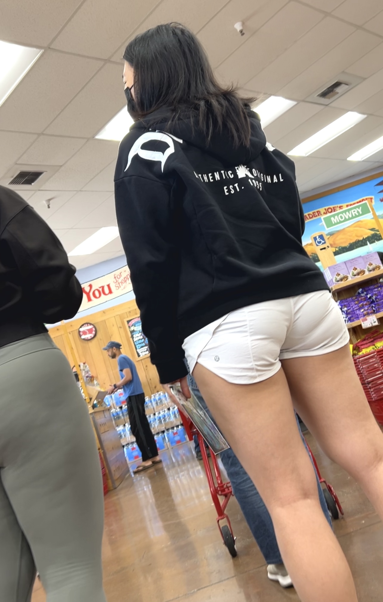 2 Asians -1 very thick yoga and 1 leggy vpl (video) - Spandex, Leggings & Yoga Pants - Forum