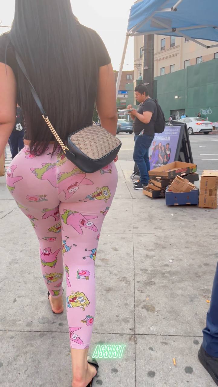 Mega Stuffed Latina BBL🤯🍑 - Spandex, Leggings & Yoga Pants - Forum