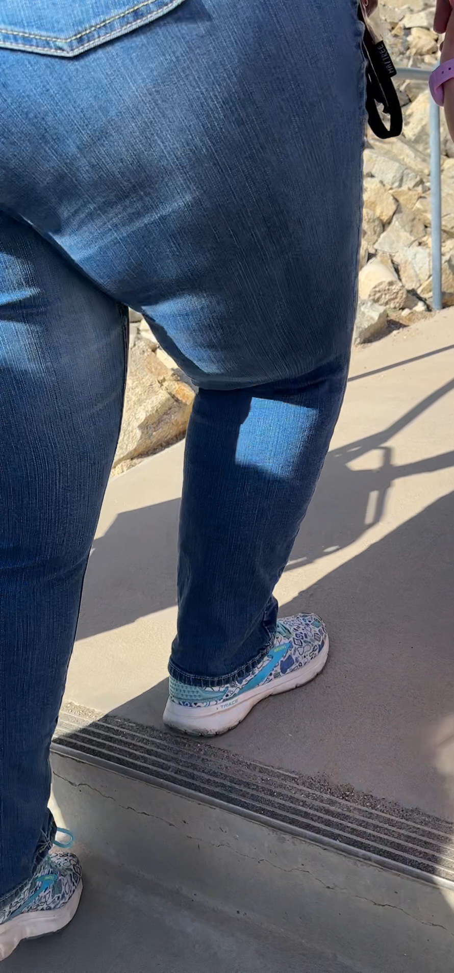 White BBW Mom with big, dumpy ass - Tight Jeans - Forum