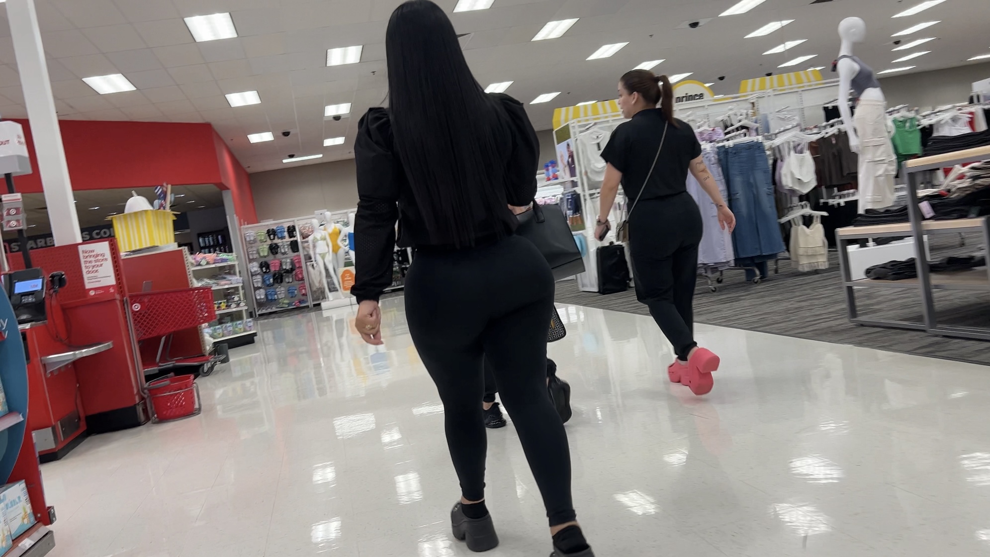 Unreal Latina baddie BBL Hourglass Figure - Spandex, Leggings & Yoga ...