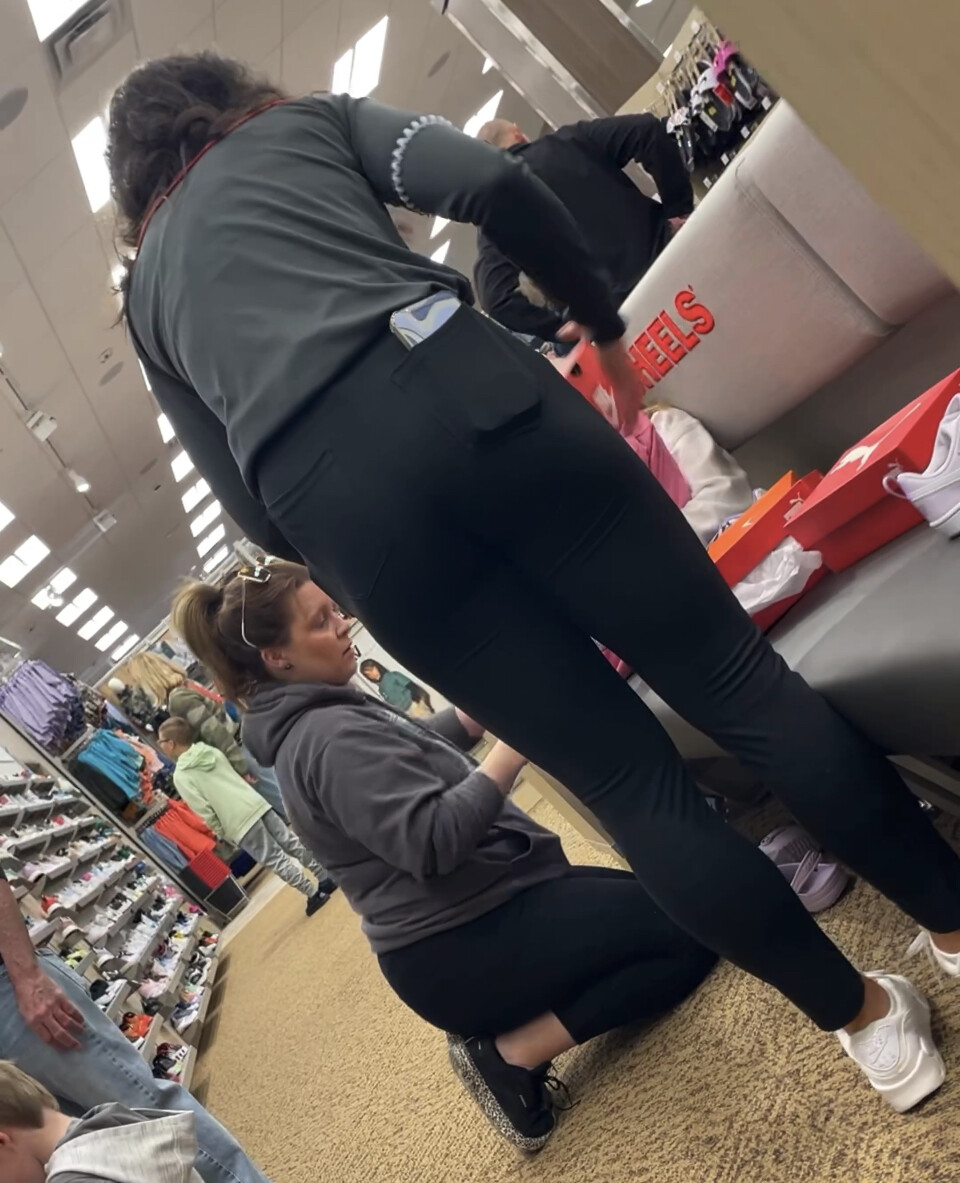 Cute Scheels employee bending over that ass - Spandex, Leggings & Yoga ...