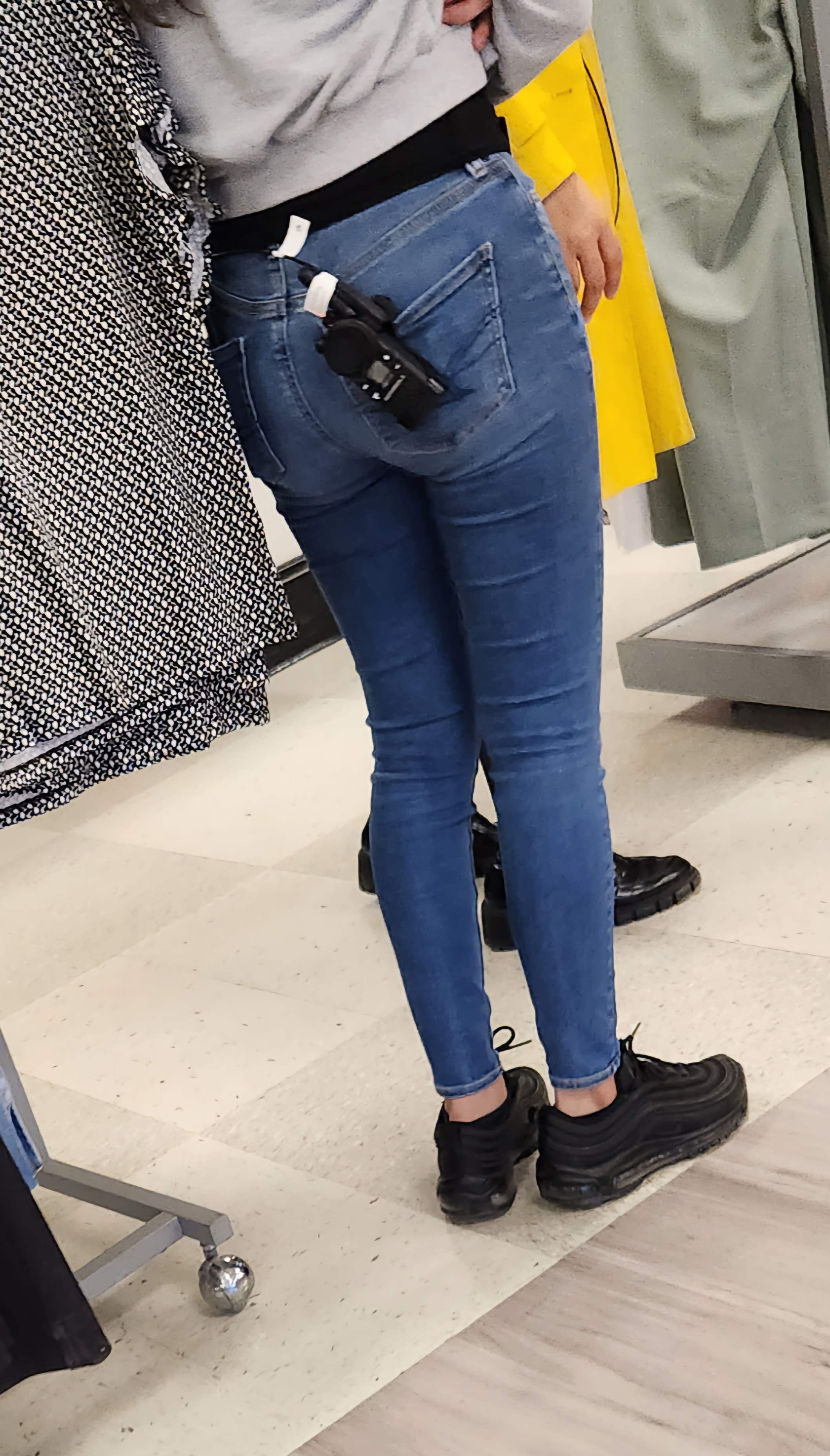Random dump - Tight Jeans - Forum