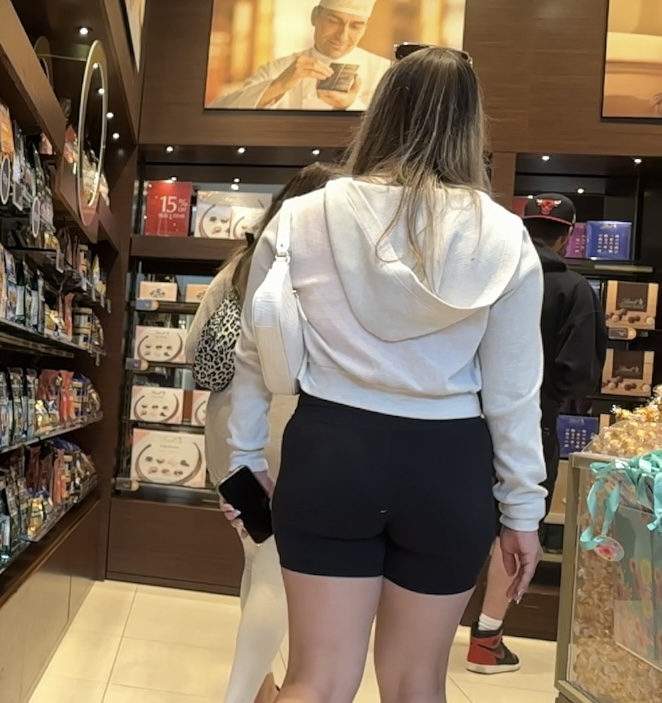 BubbleBUTT College PAWG At the Mall 🍑🔥(VIDEO) - Spandex, Leggings ...
