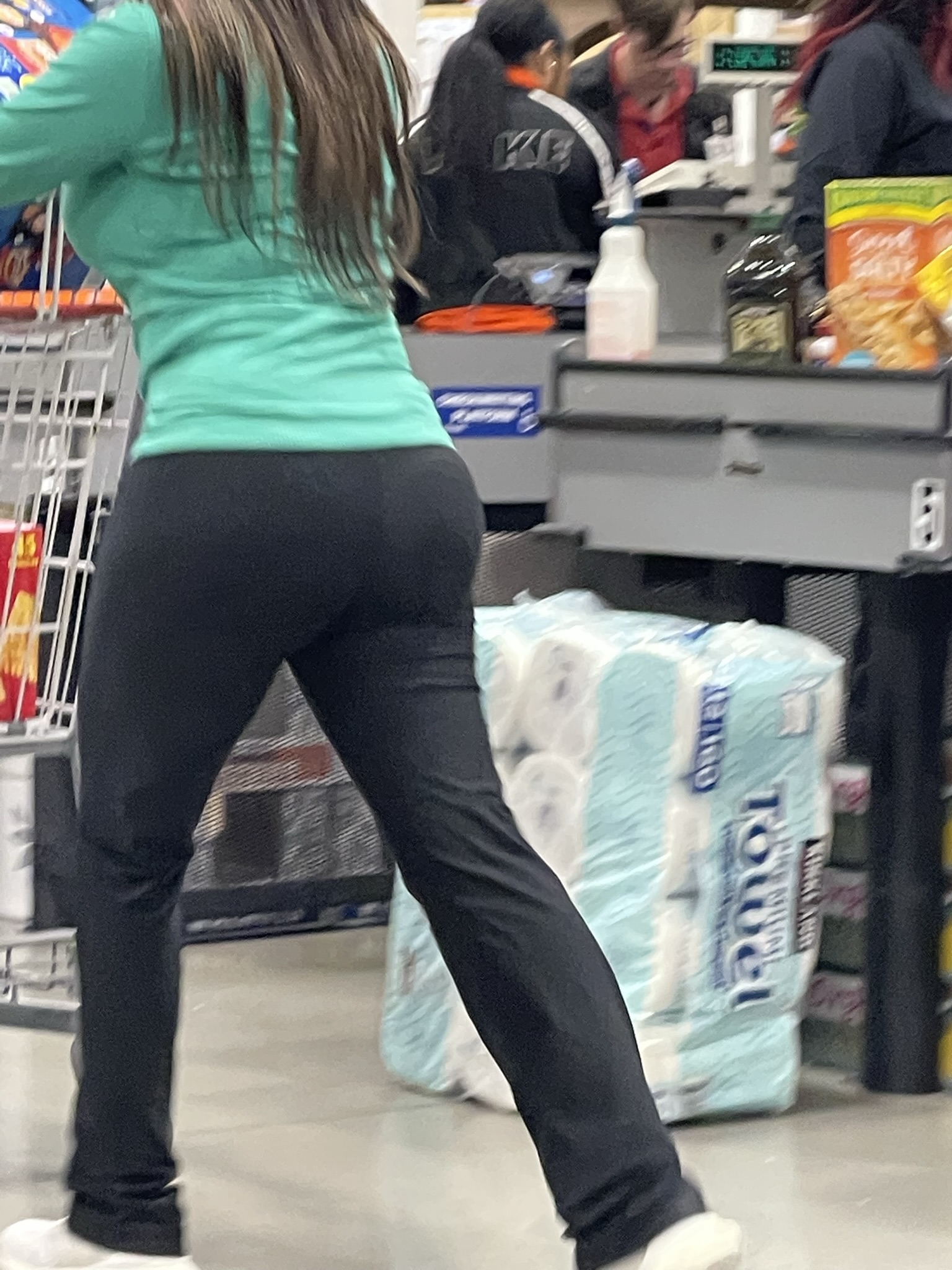 Stacked Milf At Costco Bending Over Must See Spandex Leggings And Yoga Pants Forum