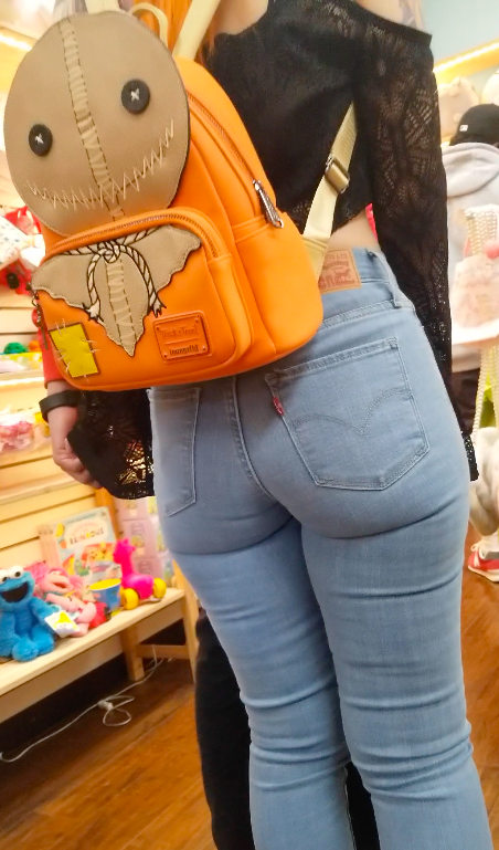 Orange Head Cutie with Perfect Thigh Gap! - Tight Jeans - Forum