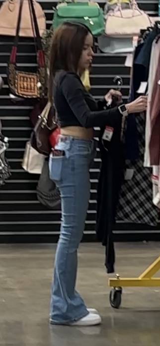 Petite Asian ho showing off tramp stamp & bubble butt - Tight Jeans - Forum