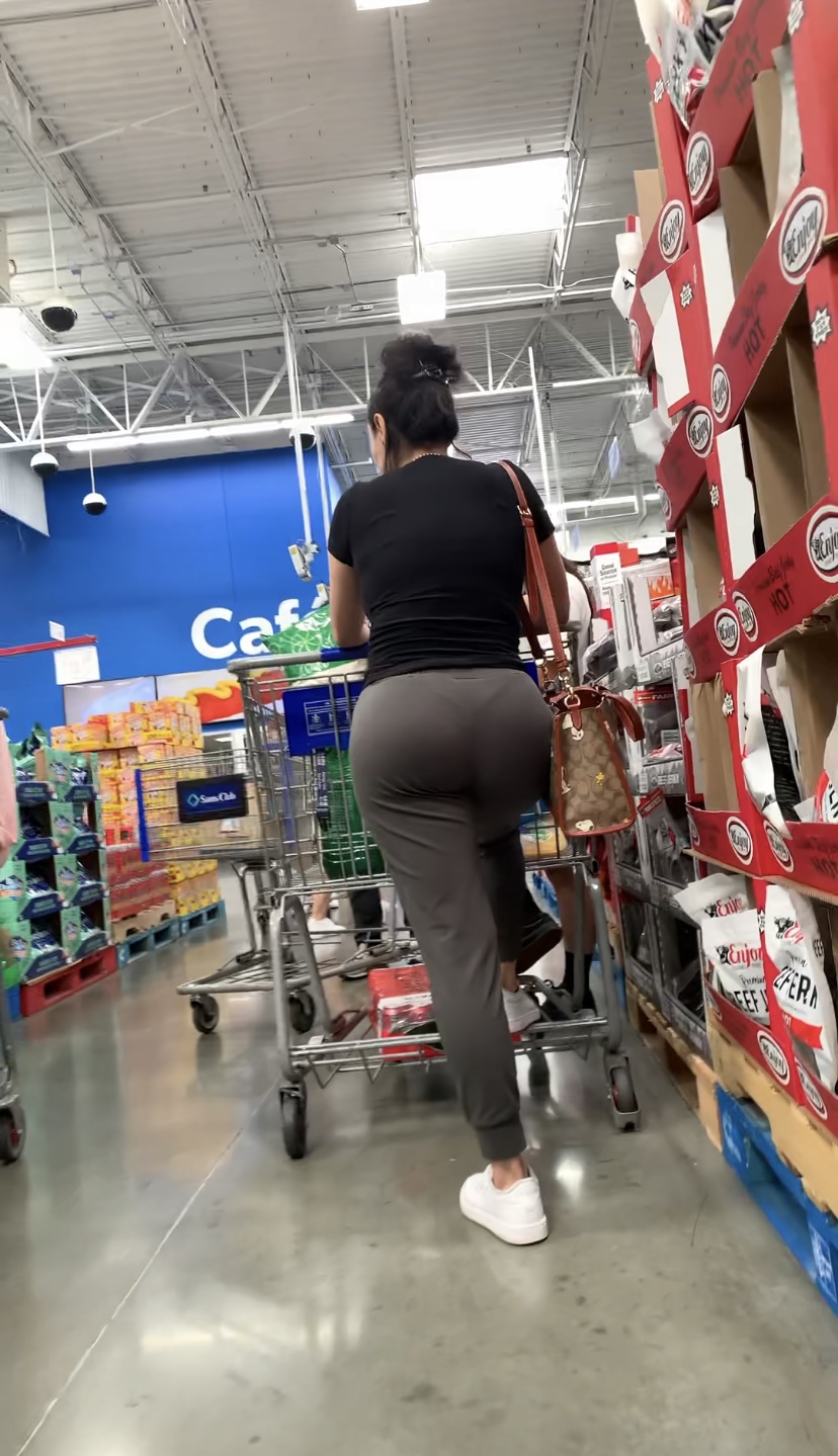 ButterFace with a nice BBL BUTT… VPL - Tight Jeans - Forum