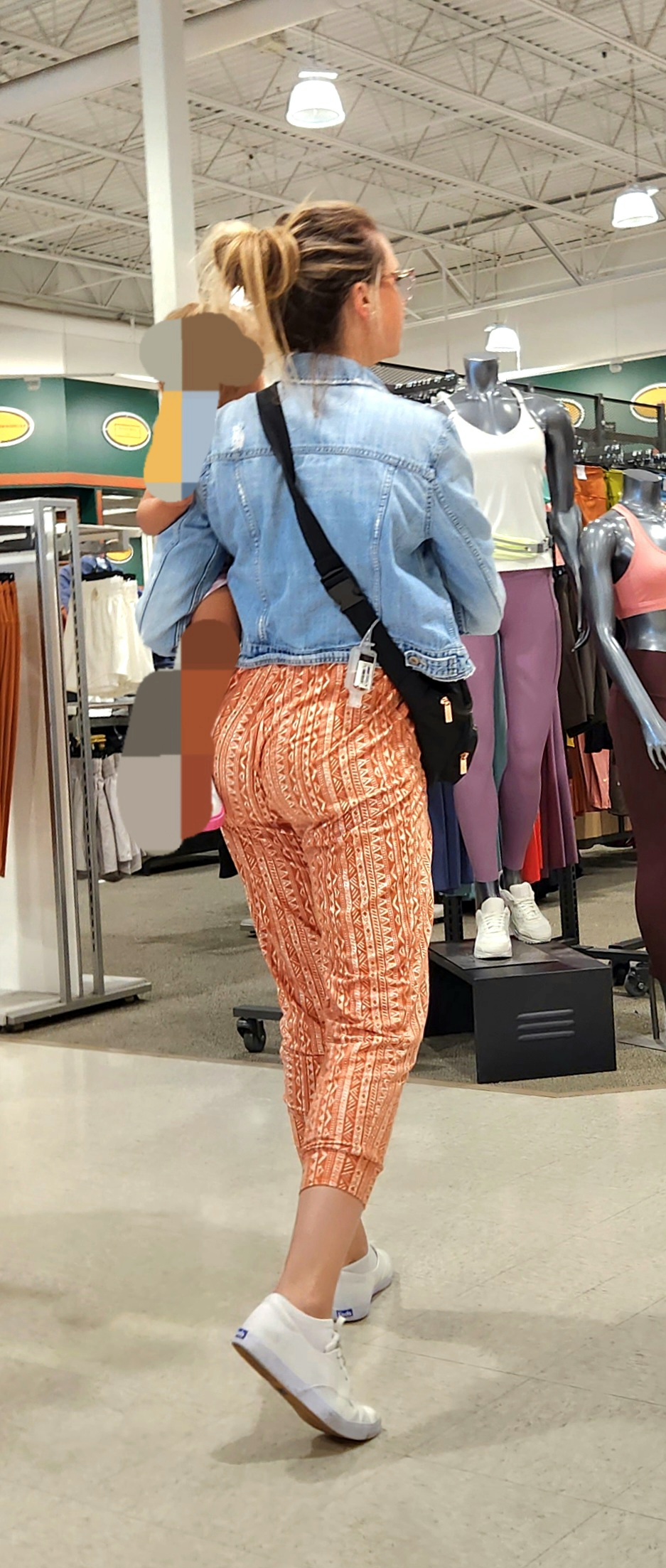 Mom mean Mugging me - ass - Forum