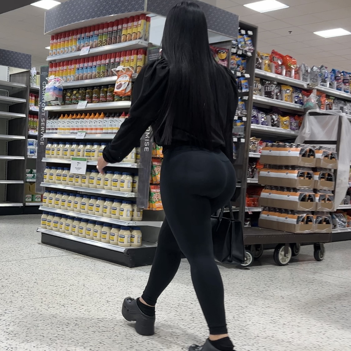 Unreal Latina baddie BBL Hourglass Figure - Spandex, Leggings & Yoga ...