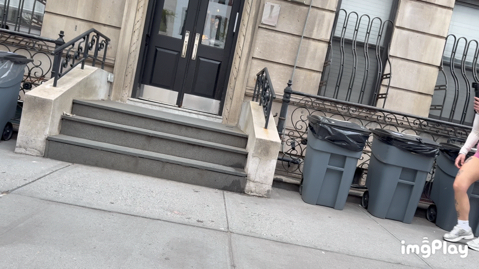 Jiggly Pawg in tight pink gym shorts😮‍💨😵‍💫 ( oc , gifs + face ...