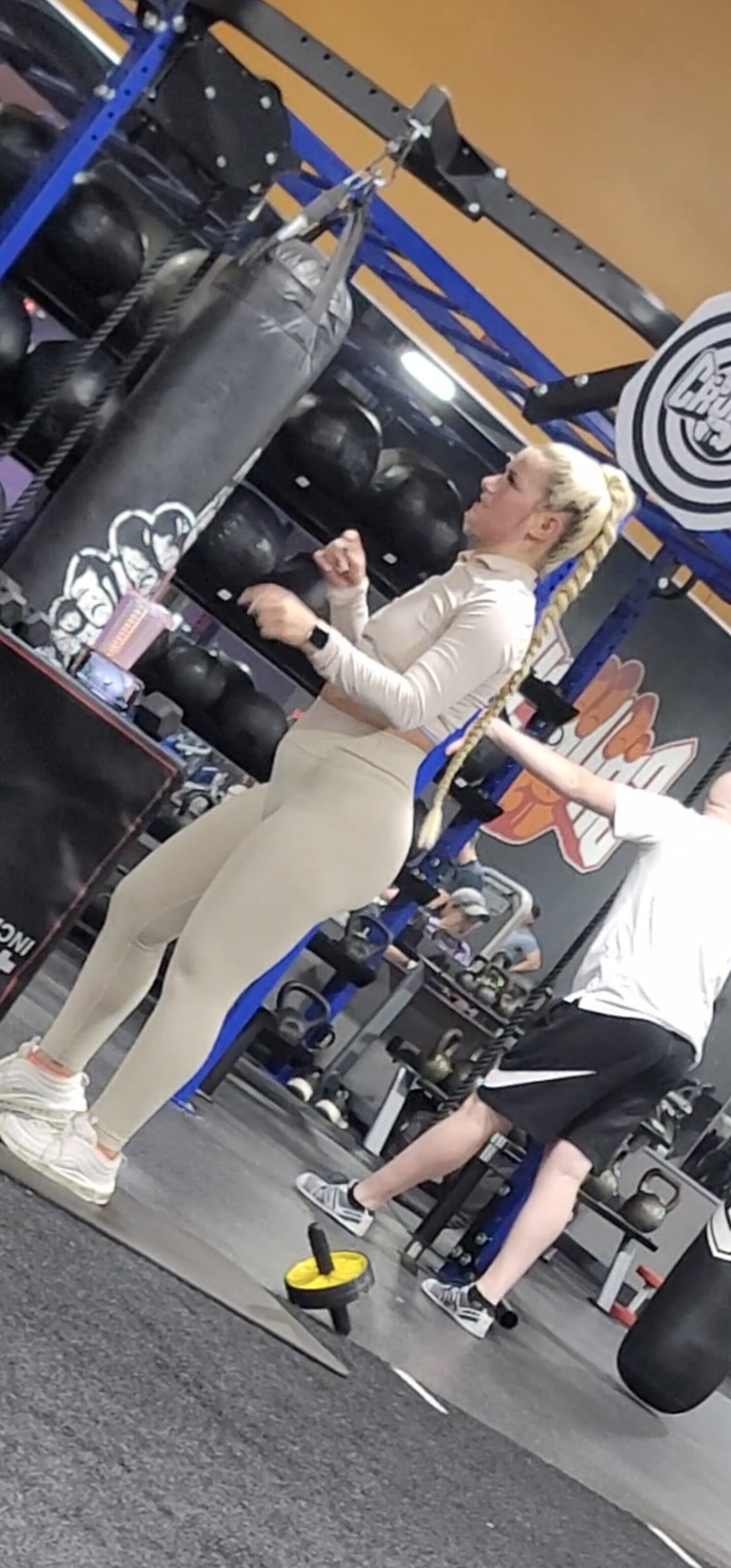 Crowded gym all Pawgs - Spandex, Leggings & Yoga Pants - Forum