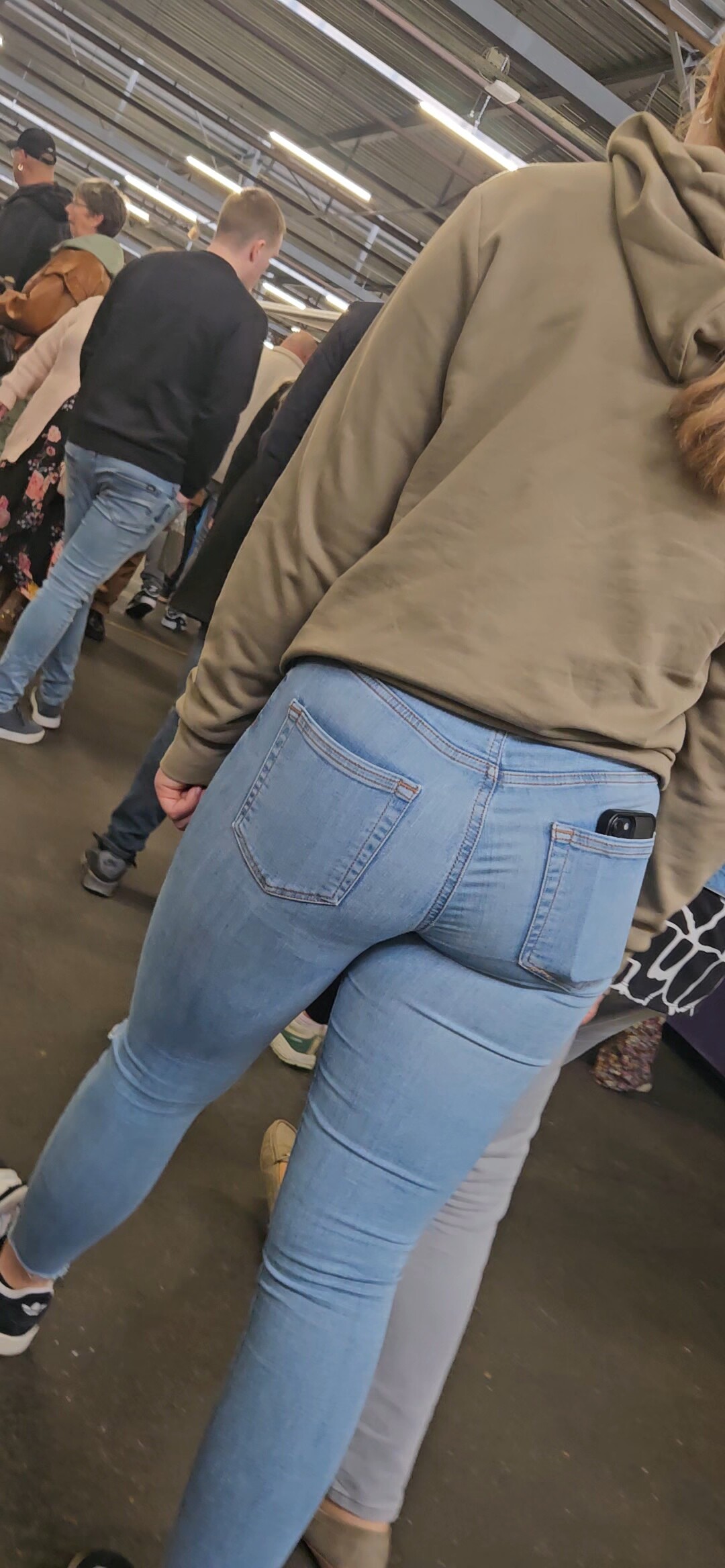 😛😛😛 cute tight ass in light blue jeans OC - Tight Jeans - Forum