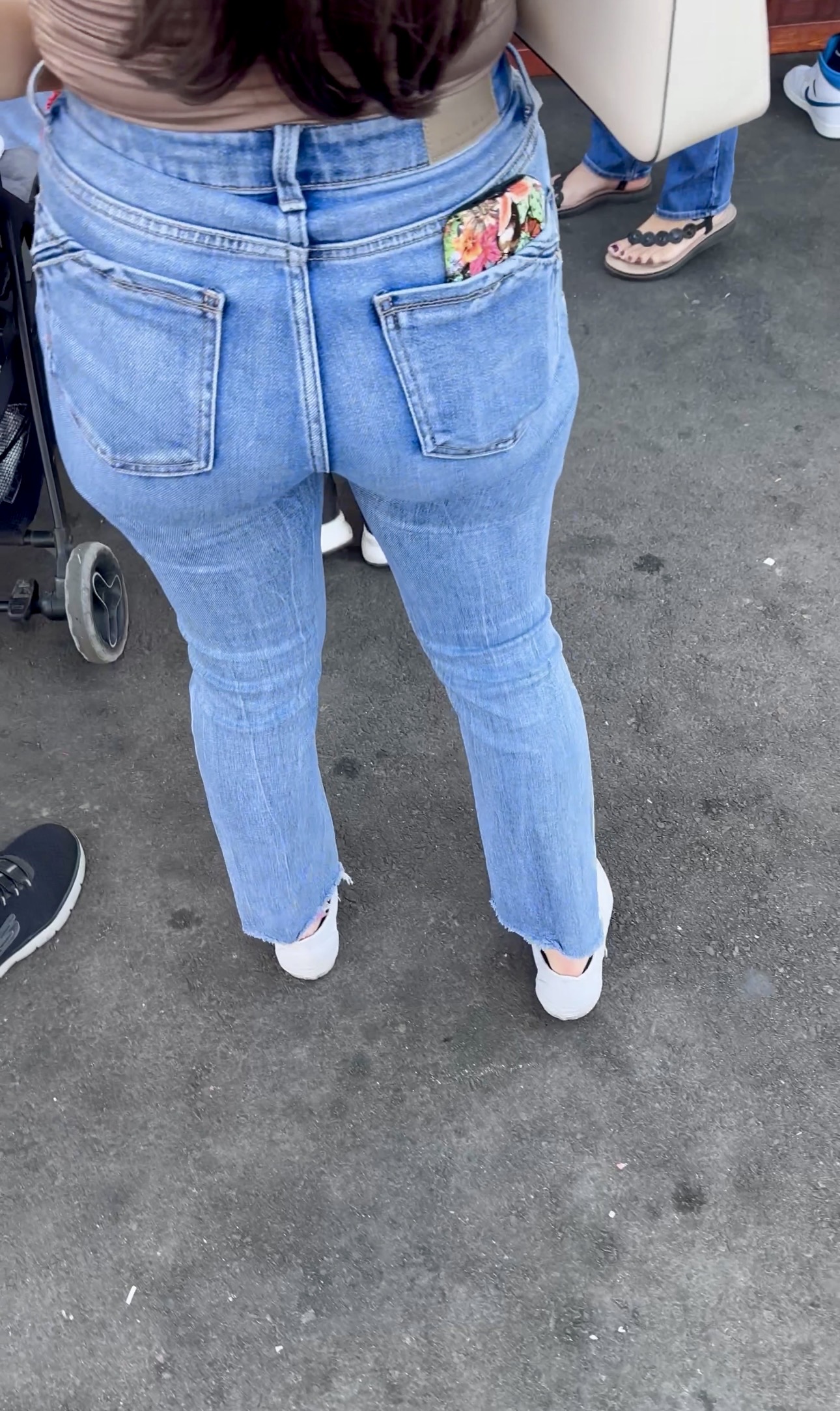 One Of My Best Caps In A While: A Tight Latina OC - Tight Jeans - Forum